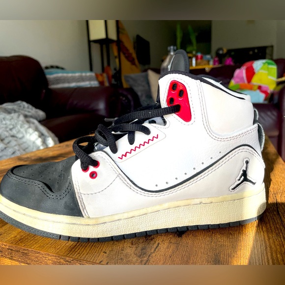 Jordan | Shoes | Nike Boys Jordan Air Jordan Flight 2 Sneakers | Poshmark